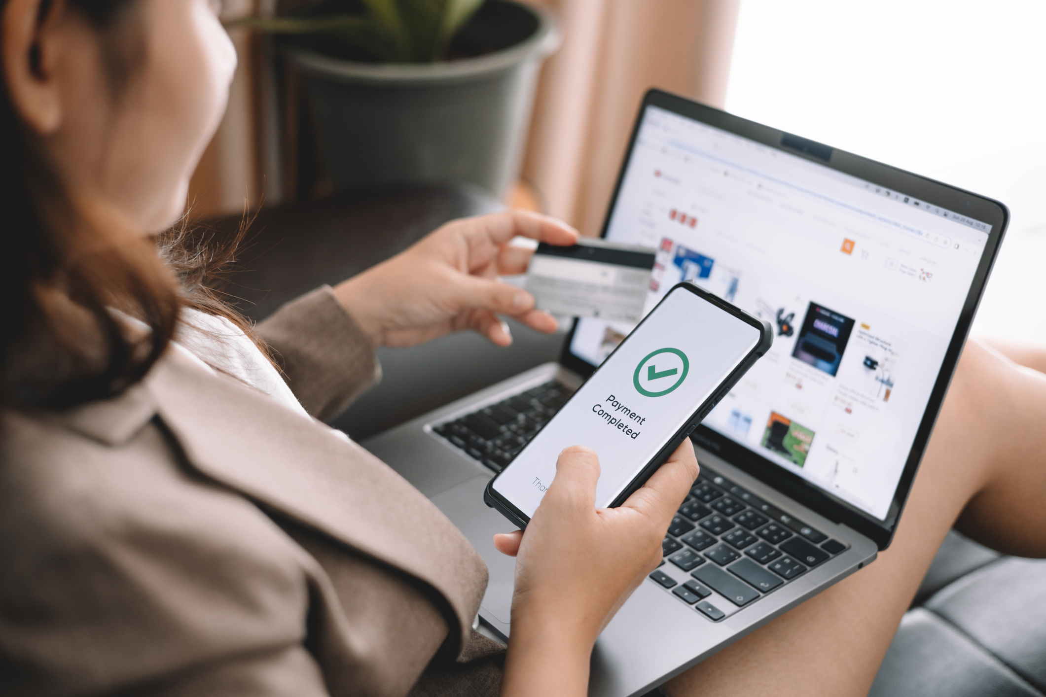 E-commerce Solutions & Storefronts